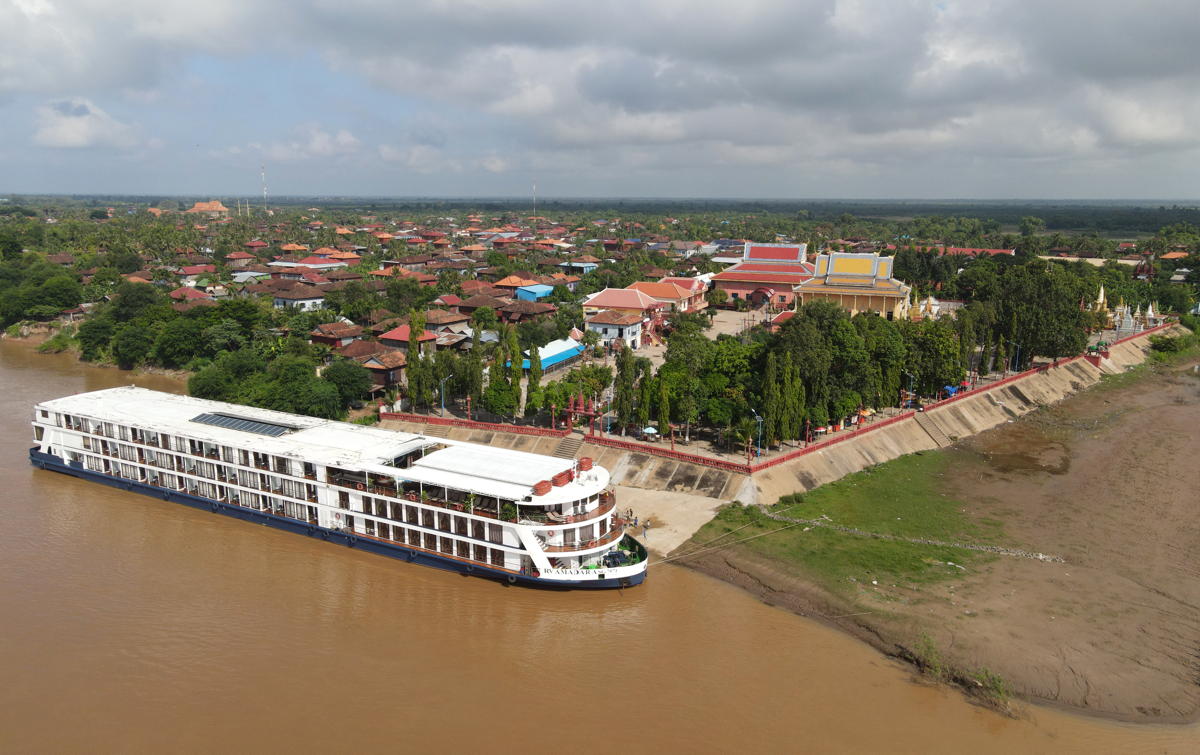 PAXTravelJobs - On Location: Temples, tuk-tuks & tunnels – What to ...