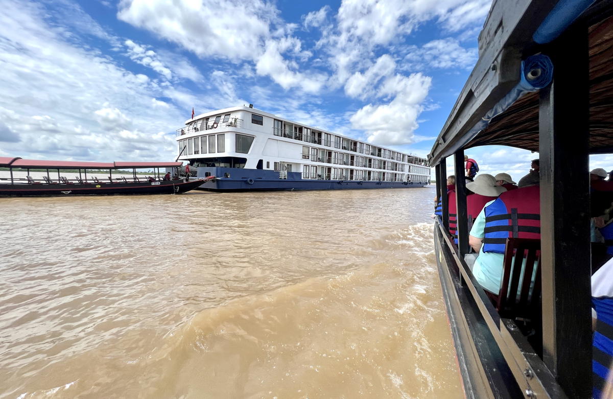 PAXTravelJobs - On Location: Temples, tuk-tuks & tunnels – What to ...