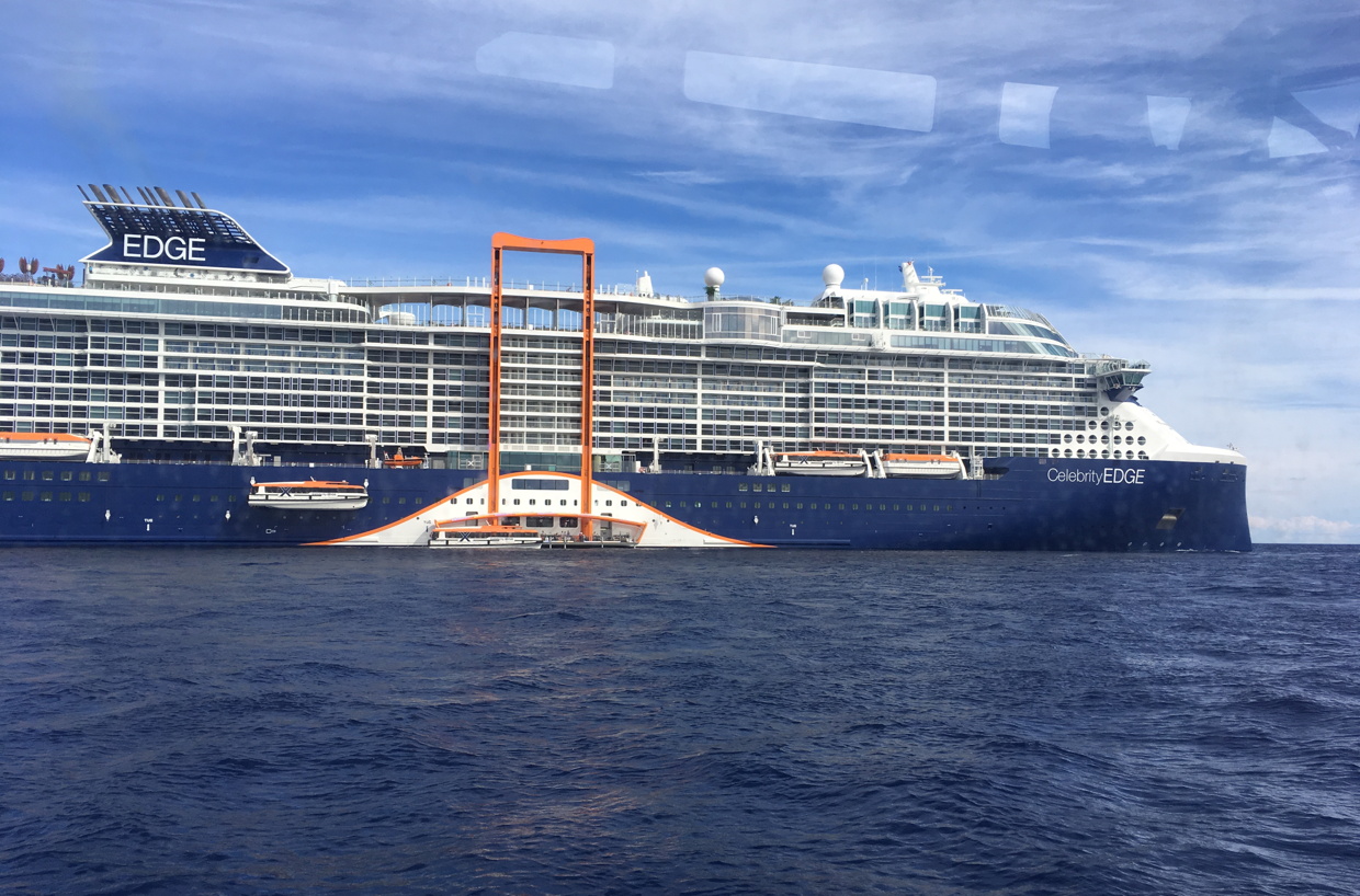 PAXTravelJobs - Exclusive: first reviews, on-board pictures of the new ...