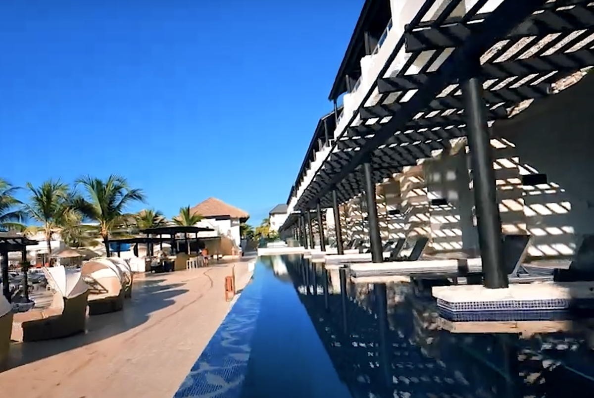 PAXTravelJobs - Blue Diamond showcases resorts using first-person view ...
