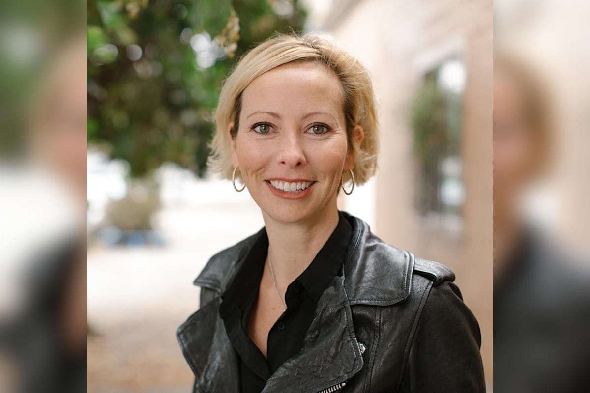 PAXTravelJobs - Flair's Julia Haywood becomes first female airline ...