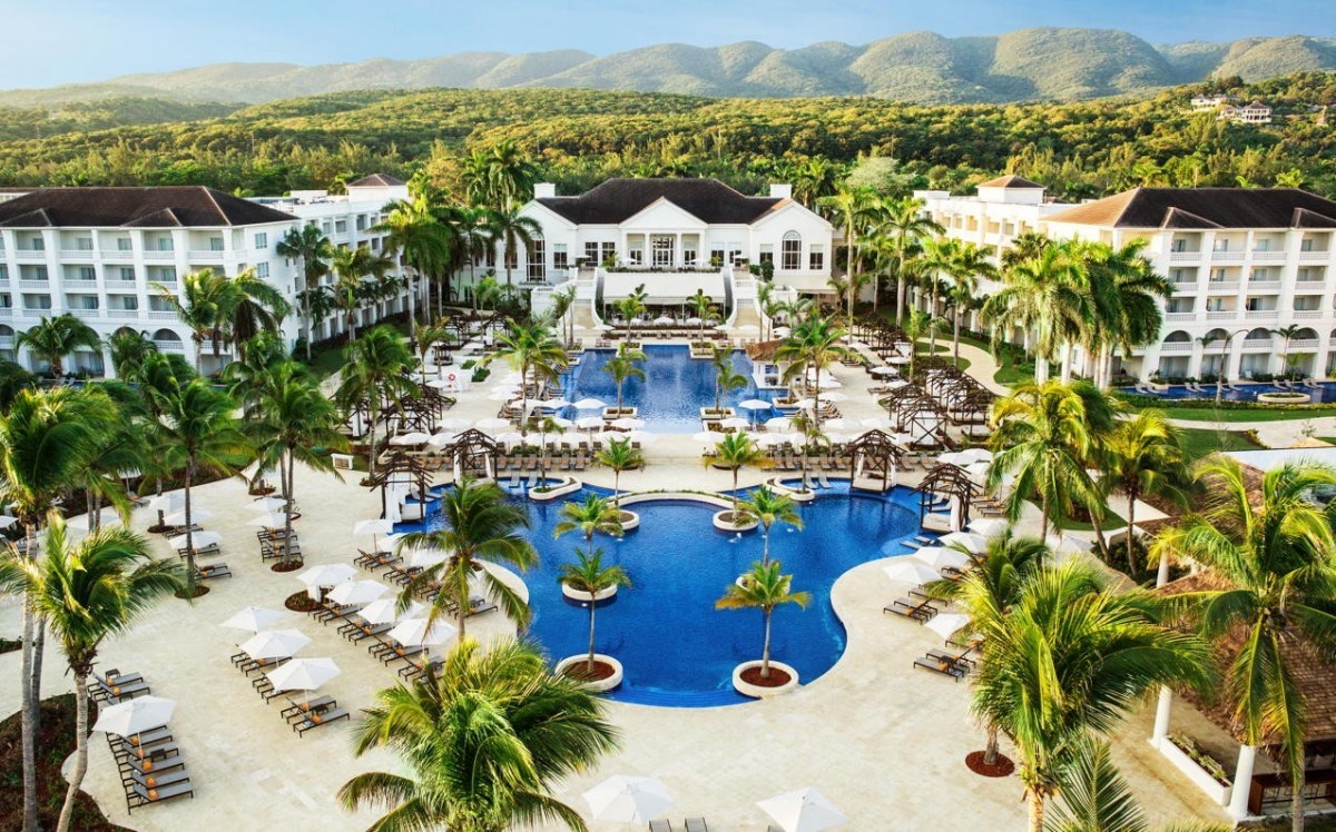 PAXTravelJobs - Tropical Storm Franklin puts World of Hyatt’s Inclusive ...